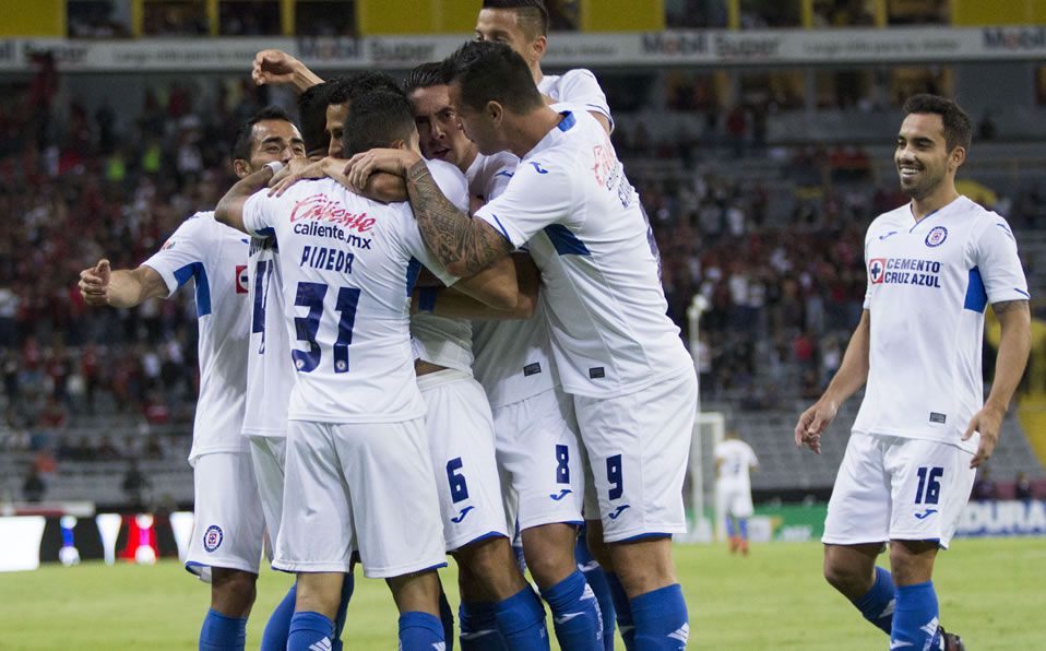 Cruz Azul doblega a los Rojinegros