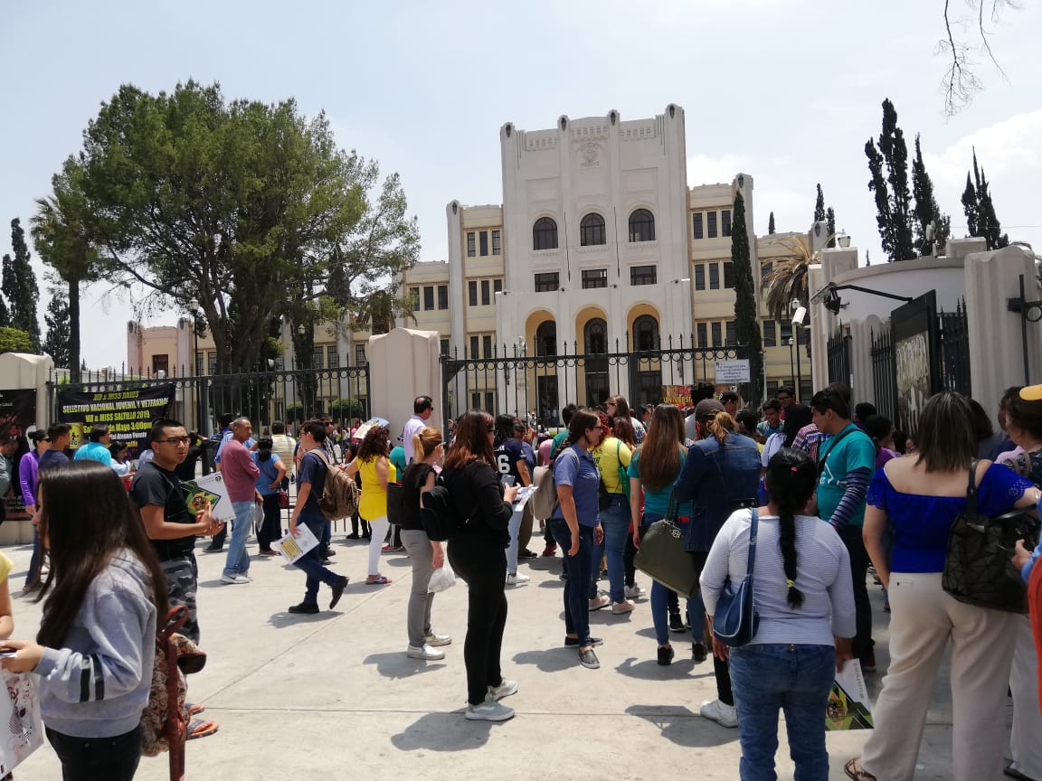 Presentan examen para las carreras de la UAdeC