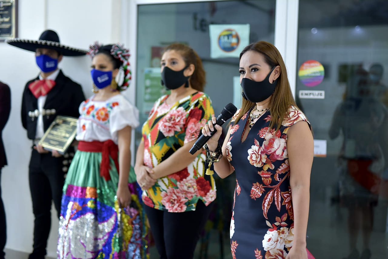 Reconocen la trayectoria de 30 años de la compañía de danza folclórica ...
