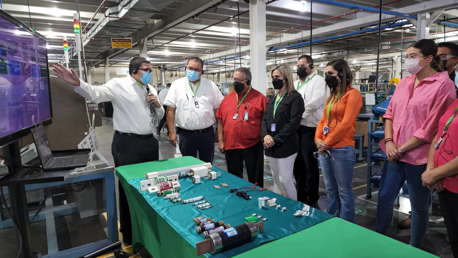 Llevan brigada a la Littelfuse