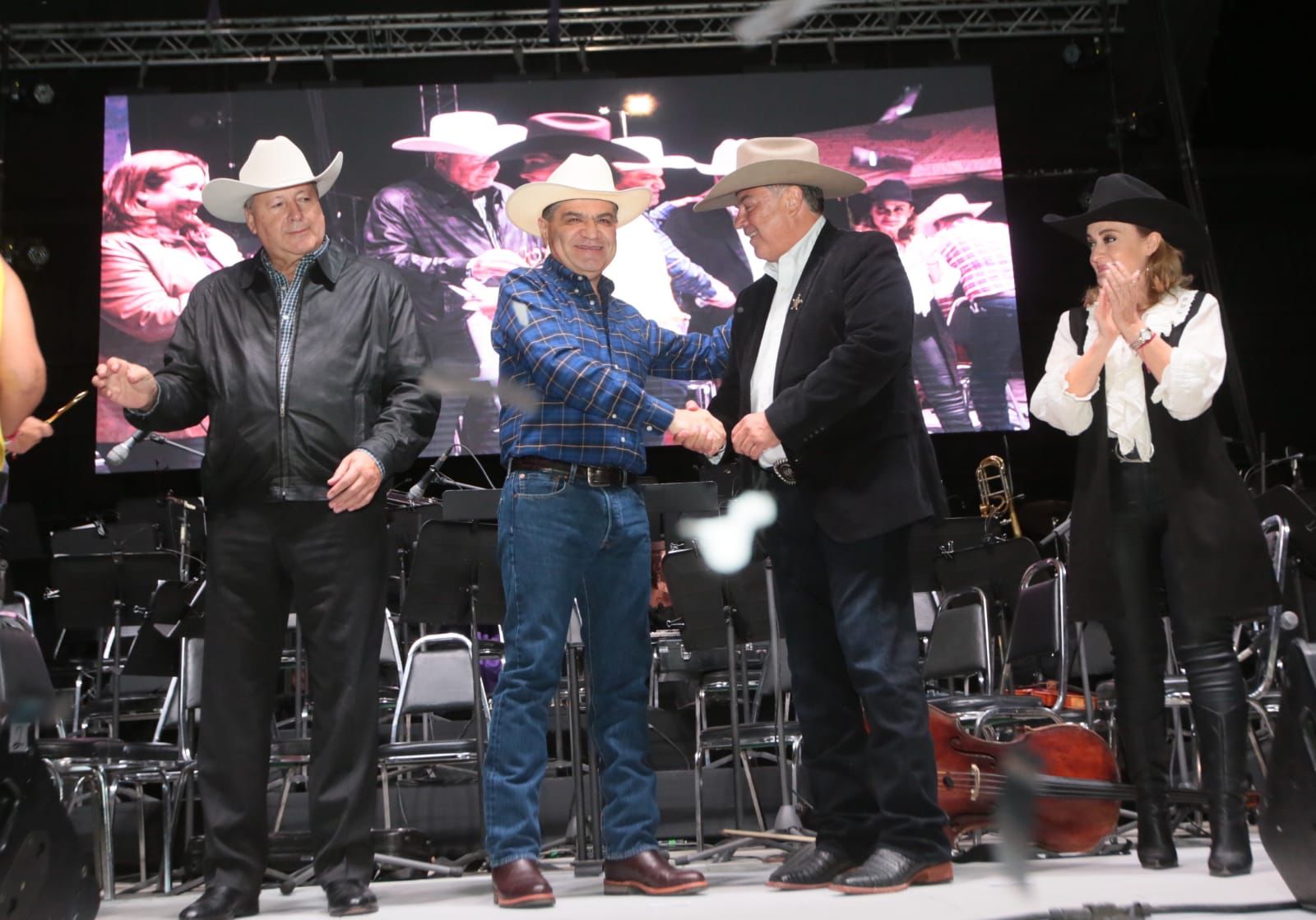 Inauguran Miguel Riquelme y José María Fraustro el Rodeo Saltillo ...