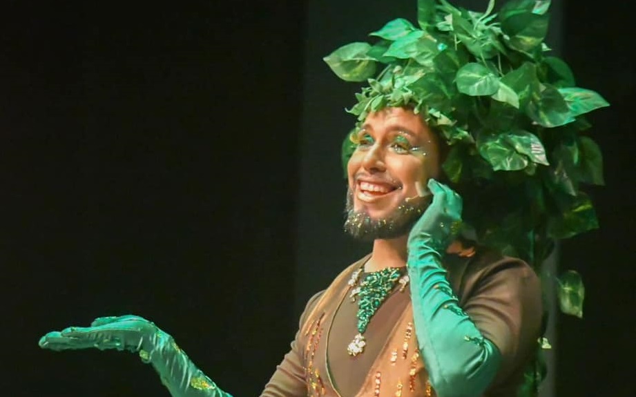 Realizan puesta en escena de “¡Qué Plantón!”